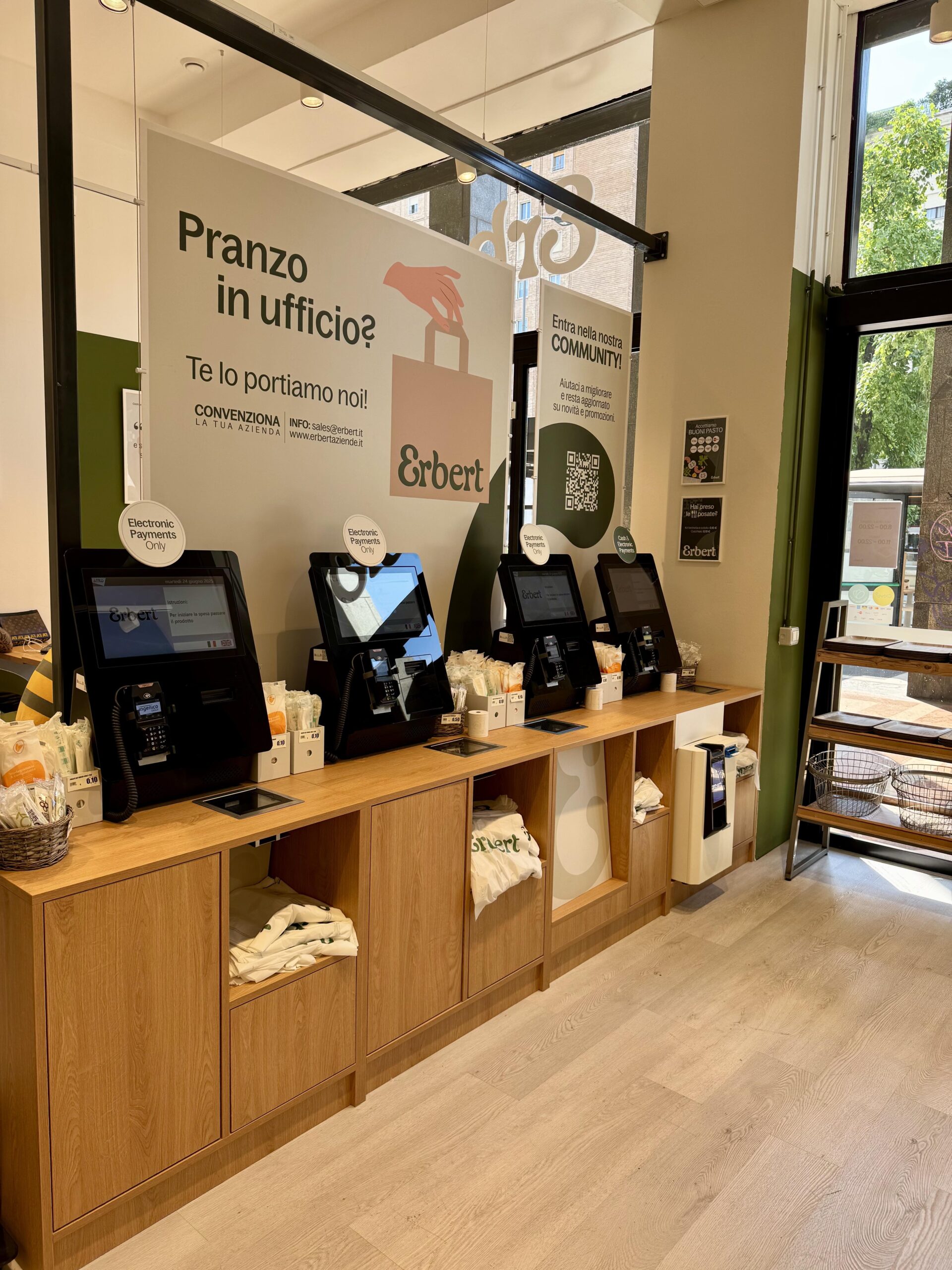 Custom Kiosks for Cashierless Retail | SN Systems